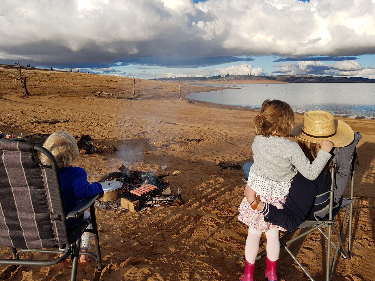 the traditional australian campfire damper – lo's kitchen