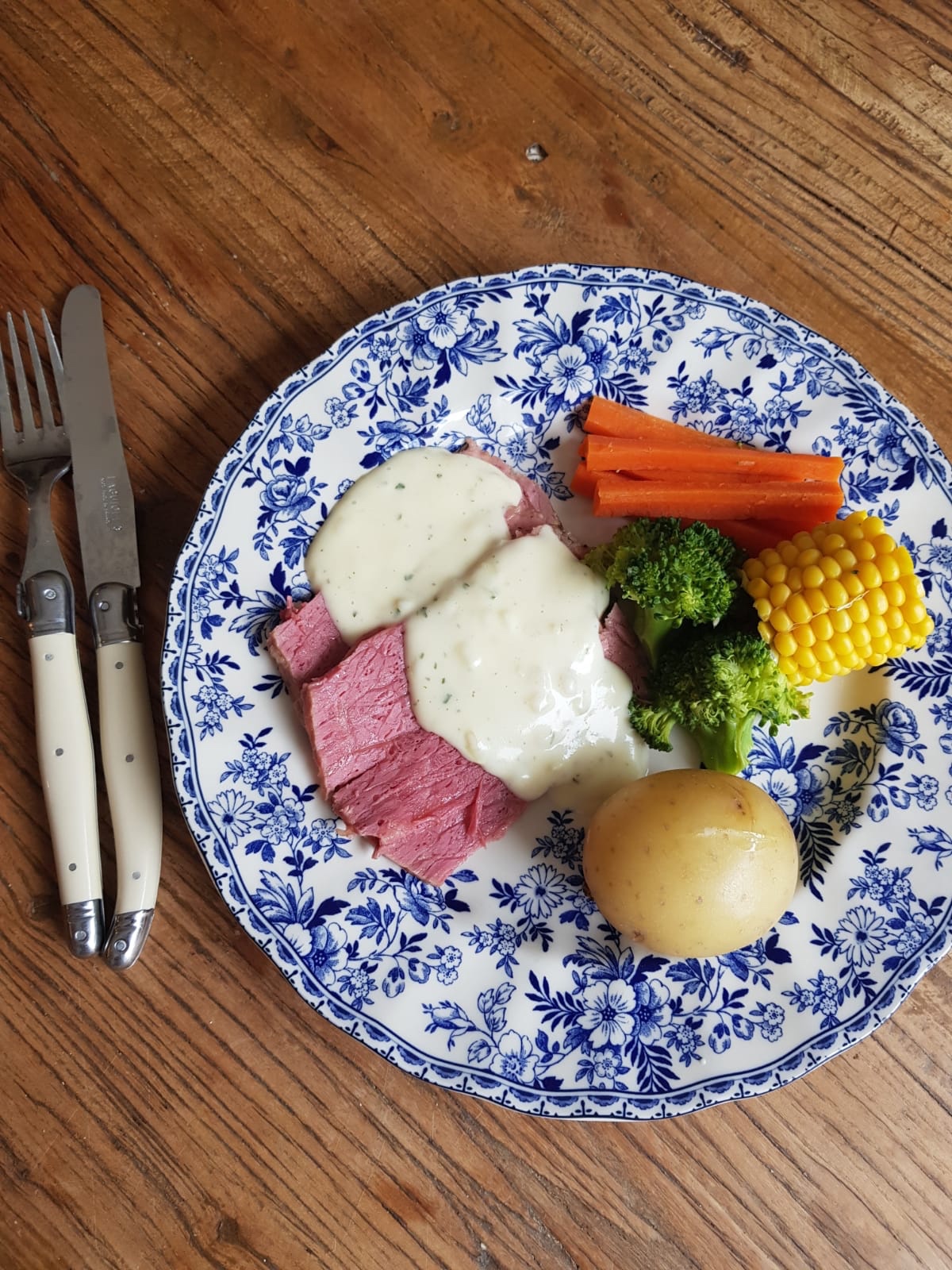 mim’s good old fashioned corned beef silverside – lo's kitchen